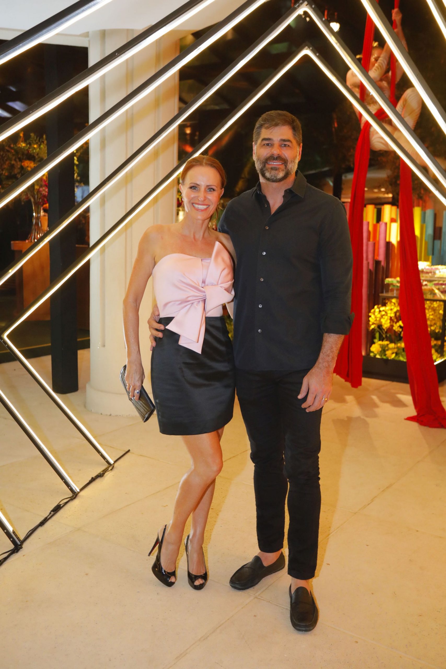 Cynthia Requena e José Luiz Krupp - Revista VLK